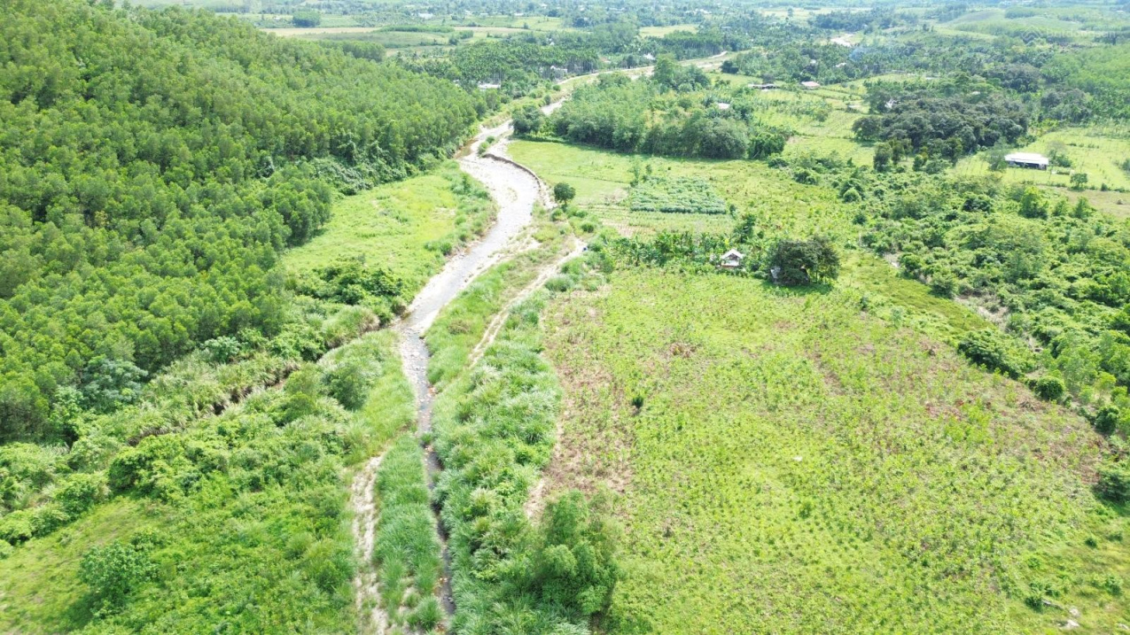 Bán lô đất 500m2 view suối có 160m2 đất ở địa thế đẹp để làm biệt thự ...