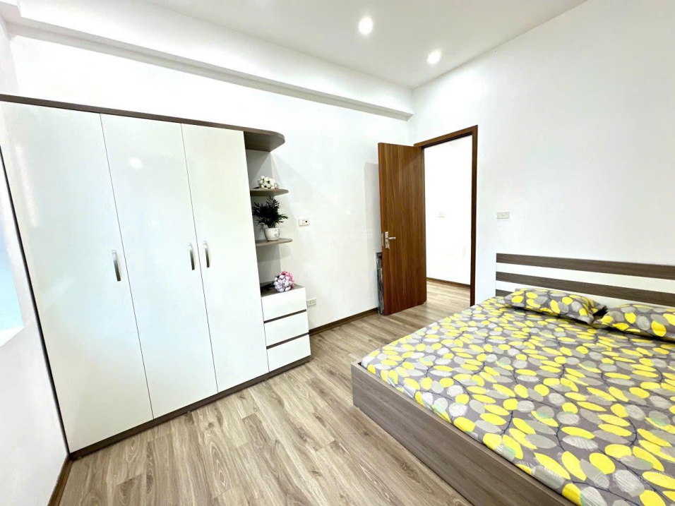 Chính chủ bán căn hộ CT12A Kim Văn Kim Lũ 56m2 2PN, đủ đồ, tầng trung, sổ đỏ chính chủ, giá tốt