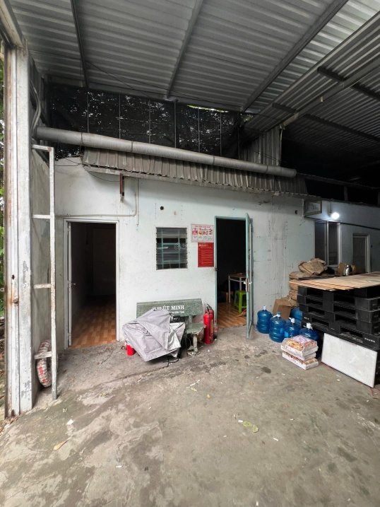 Cho thuê xưởng mặt tiền kdc Vĩnh Lộc, BHHB500m2 25x20 35tr/th Cont vào ...