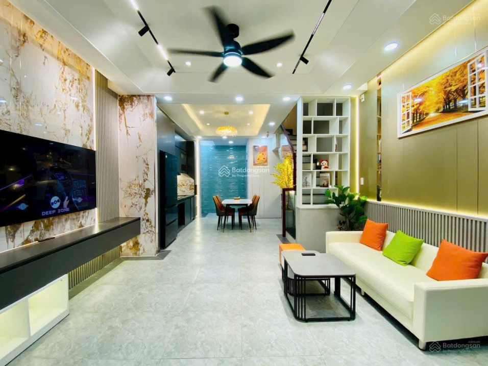 Chính chủ kẹt tiền cần bán nhà 2 tỷ 280 Bùi Thị Xuân Tân Bình, gần chợ ...