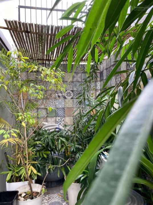 Chính chủ cần bán BT Sân vườn Hồ bơi ngay Quốc Hương - DT 8x25=200m2- HĐT 800tr/năm- 4 tầng - 42 tỷ