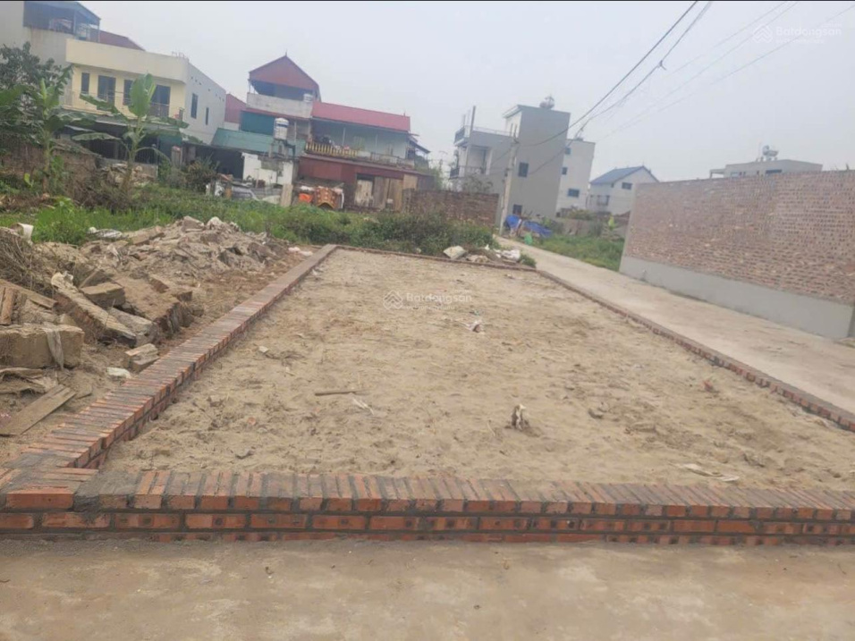 Chính chủ cần bán 60.5m2 đất 2 mặt tiền tổ 9 Quang Minh vị trí đẹp