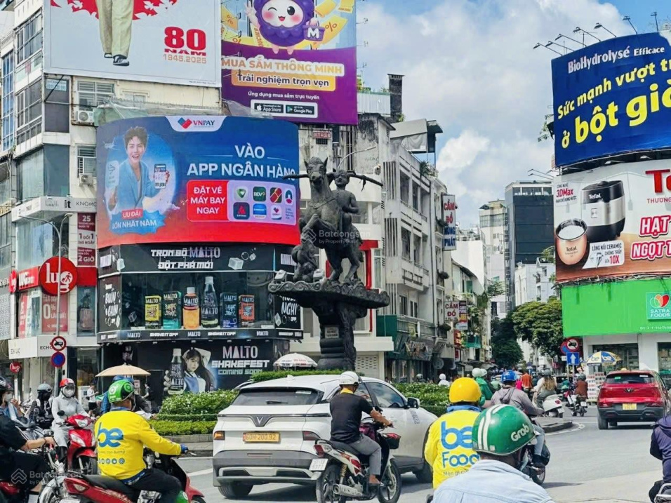 Bán nhà Lê Thị Riêng Q1 gần ngã sáu Phù Đổng nhà 3 tấm kiên cố, giá 3tỷ690 không quy hoạch lộ giới