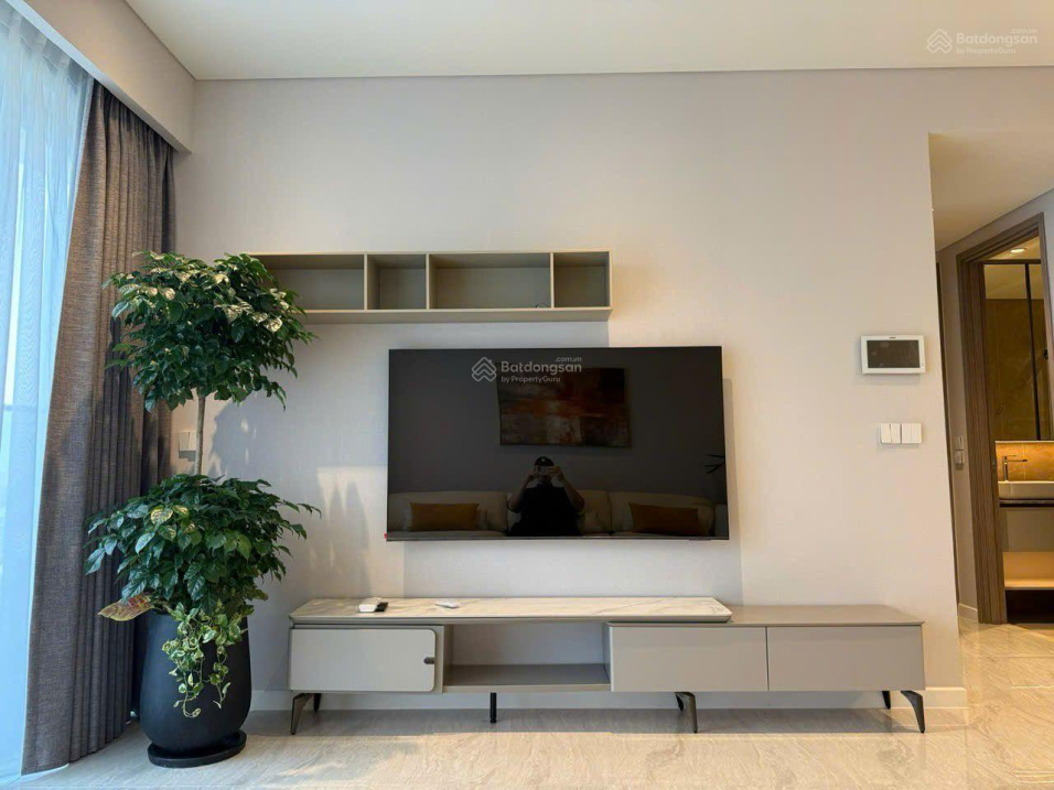 Chủ nhà gửi bán CHCC Kingston Residence cần bán 2PN sổ hồng . Gọi ngay ...