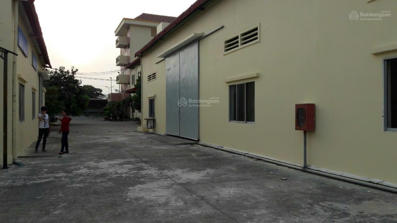 BÁN GẤP NHÀ XƯỞNG NẰM PHƯỜNG THỚI AN QUẬN 12 DT: 2200M GIÁ 100 TỶ LH: 0908 561