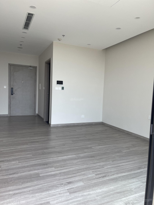 Bán căn Studio toà SF1 Sky Forest ban công hướng Nam giá 2.7 tỷ bao phí