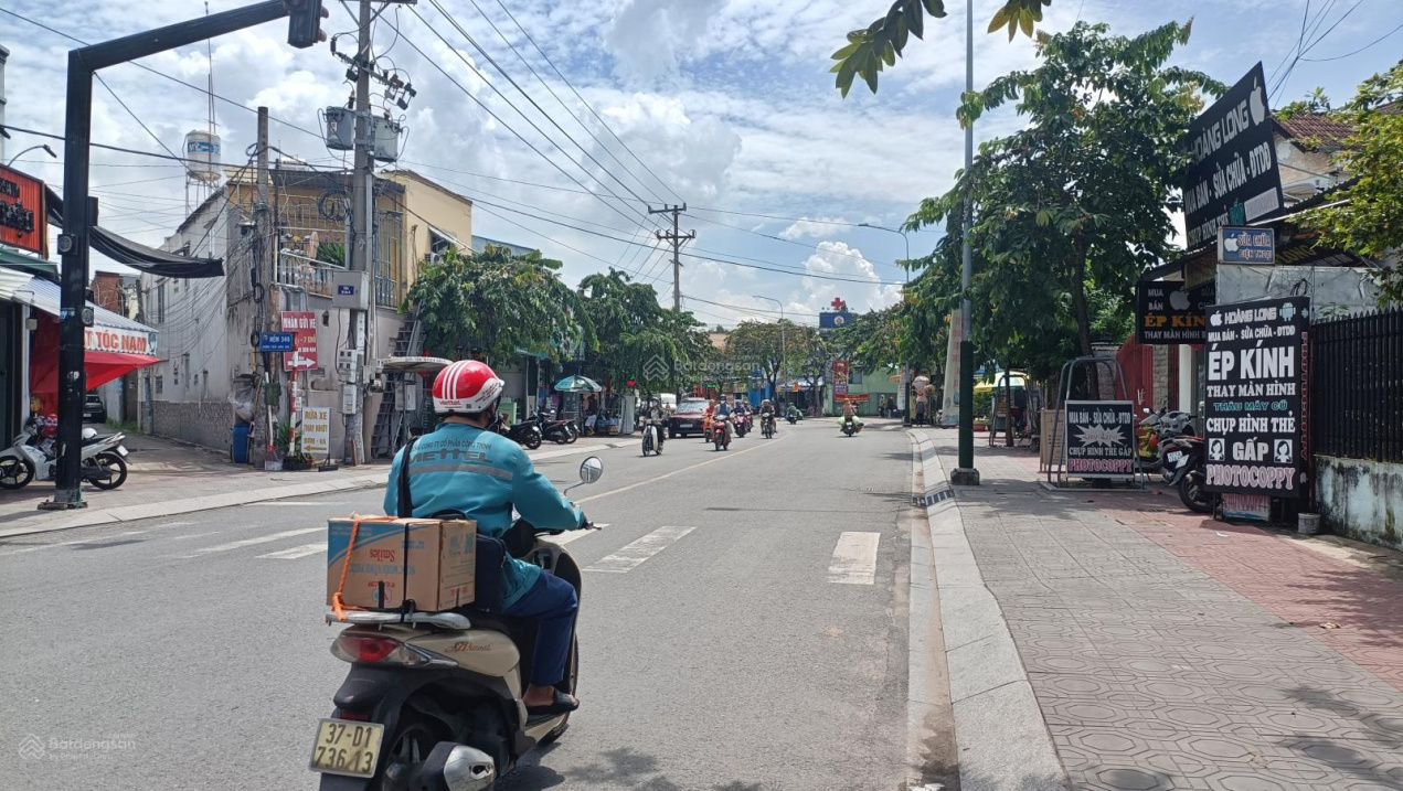 Bán đất ngang 10m, mặt tiền Trần Hưng Đạo, cách BigC Go 500m, chợ Dĩ An ...