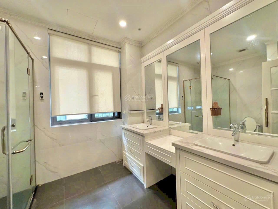 Cho thuê BT siêu hot tại Vinhomes Riverside, 30 triệu, 96 m2