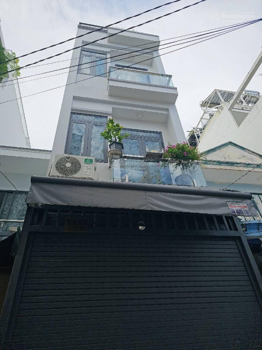 NHÀ ĐẸP Q4- 4 TẦNG ĐÚC- 40m2- SÁT MT- KO QH- CHỈ 4 TỶ NHỈNH