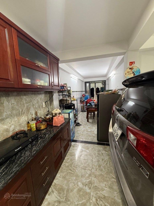 Nhà xịn, xe hơi ngủ trong nhà Phan Văn Trị cạnh Cityland sầm uất, siêu ...