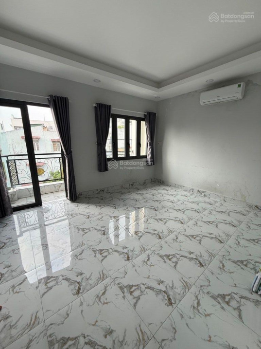 Nhà xịn, xe hơi ngủ trong nhà Phan Văn Trị cạnh Cityland sầm uất, siêu ...