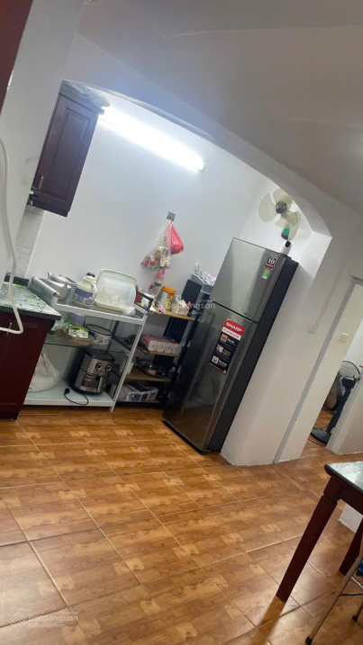 Cho thuê căn hộ tầng 4 khu C6 Nghĩa Tân, Cầu Giấy, HN, DT 70m2