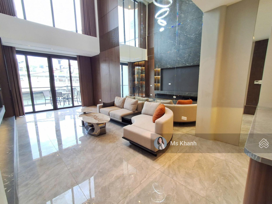 BÁN NHÀ HÀM CÁ MẬP DUBAI Ở NGÔ GIA TỰ, LING BIÊN, LÔ GÓC, FULL NỘI THẤT ...