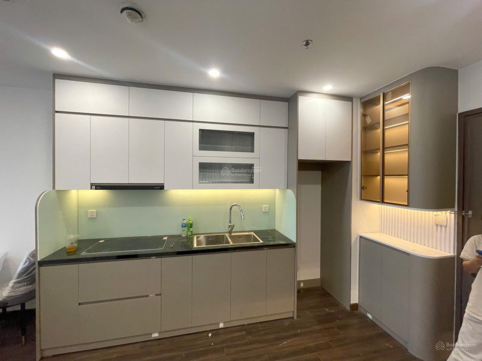 Cho thuê căn hộ tầng 5 toà Lotus (cho thuê lâu dài). Chi tiết liên hệ ...