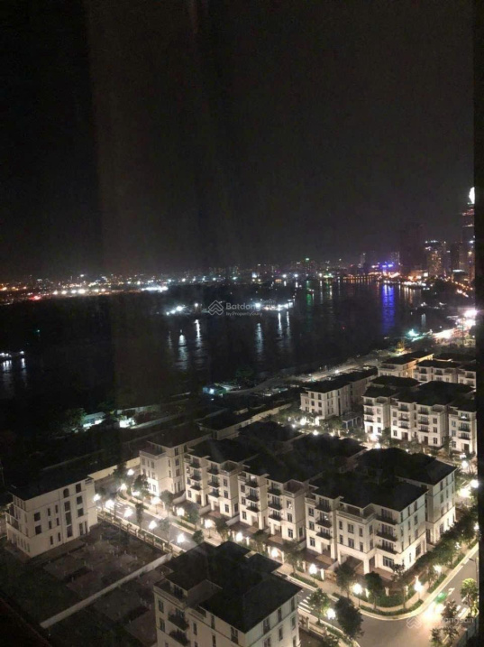 Cho thuê gấp căn 1PN nội thất cao cấp view cầu Bason ngắm pháo hoa cực ...