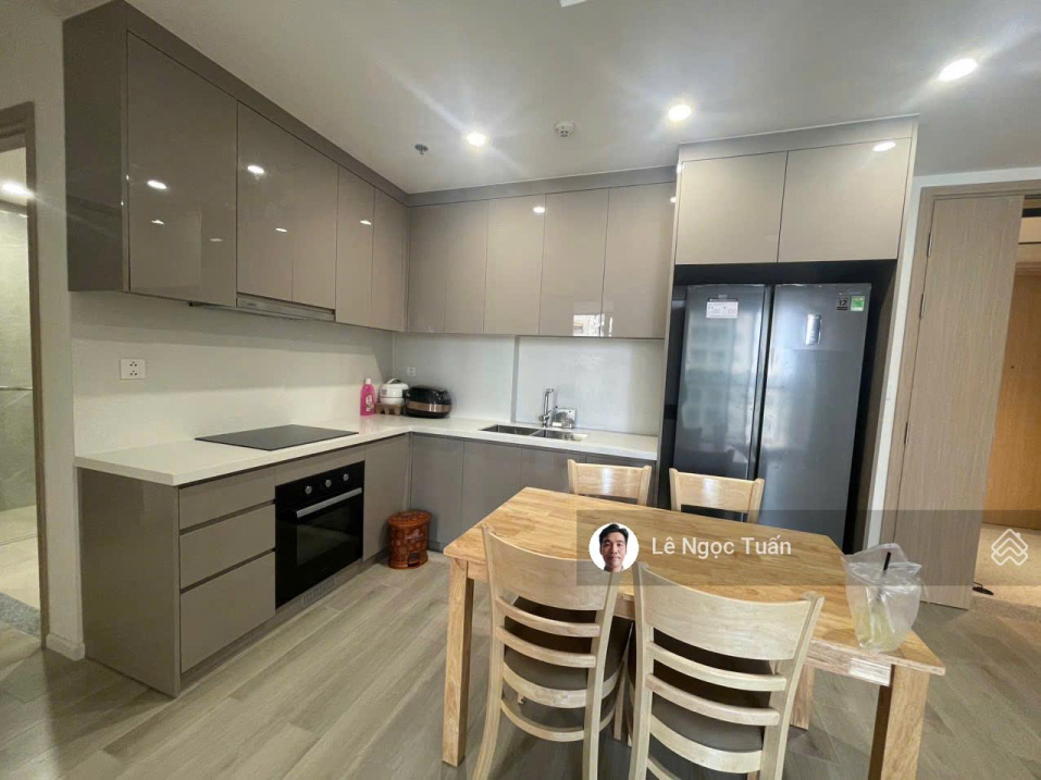 Bán căn 2 PN Masteri Centre Point