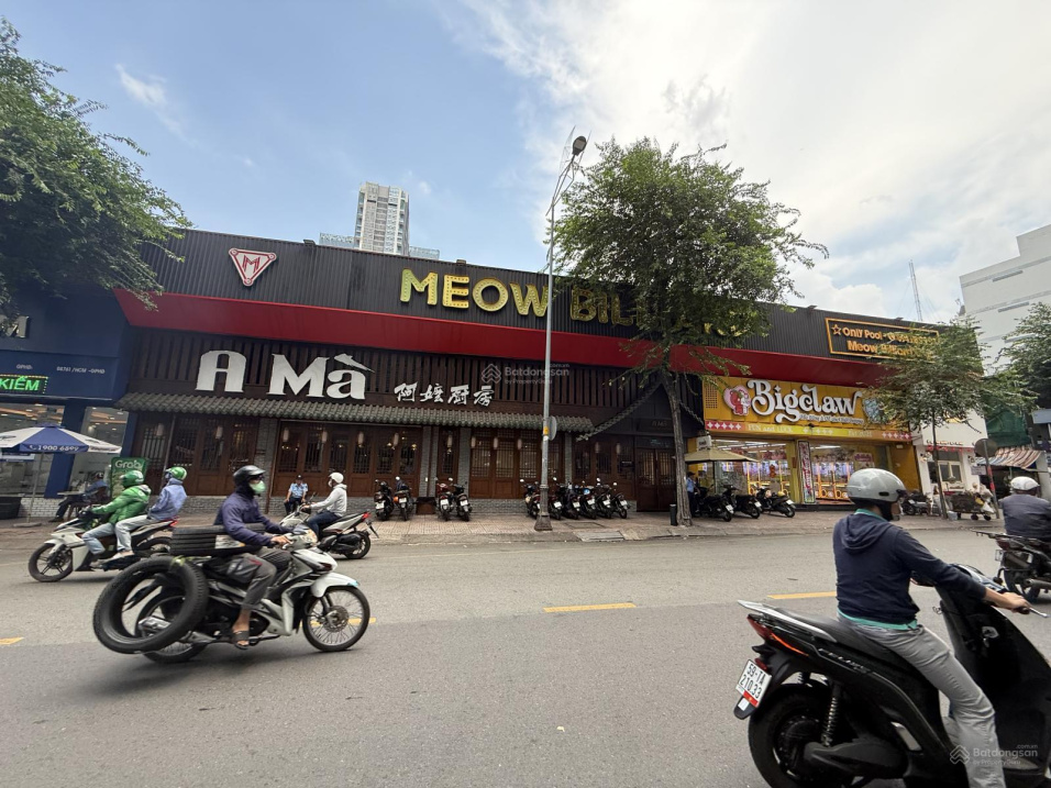 Bán Đất Góc 2 Mặt Tiền Dương Quảng Hàm P5, 900m2(20x45) CTXD: Hầm + 7 ...