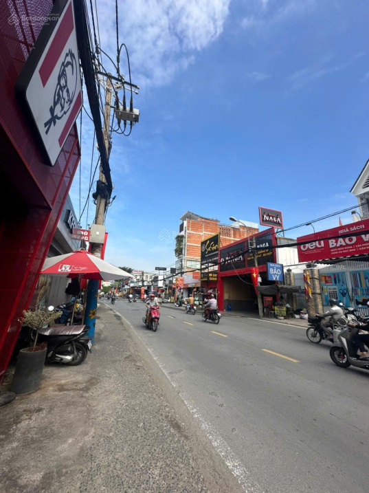 Bán BĐS khai thác sẵn - Toà nhà mặt tiền Đỗ Xuân Hợp - Hầm + 6 tầng, TM ...