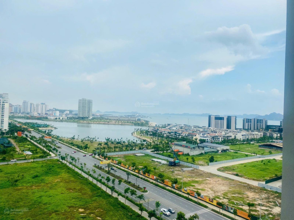 Icon40 Hạ Long. Thanh Tùng Cần bán gấp căn 2PN view biển bằng giá gốc HĐ