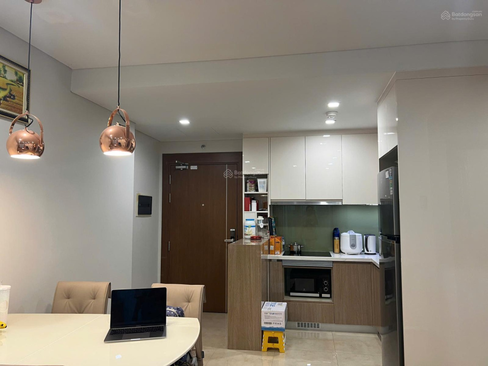 Gia đình bán căn hộ tại 110 Cầu Giấy Center Point 76m2, 2 ngủ, ban công ...