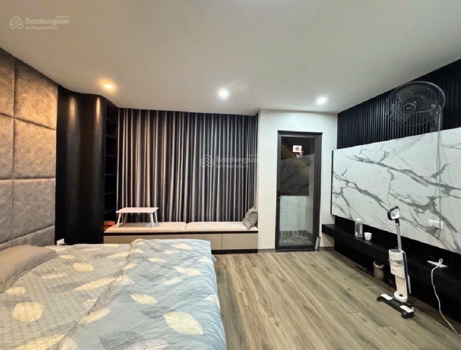 SIÊU PHẨM NHÀ ĐẸP PHỐ CHU HUY MÂN- LONG BIÊN- SỔ ĐỎ NÉT CĂNG - 7 tầng ...