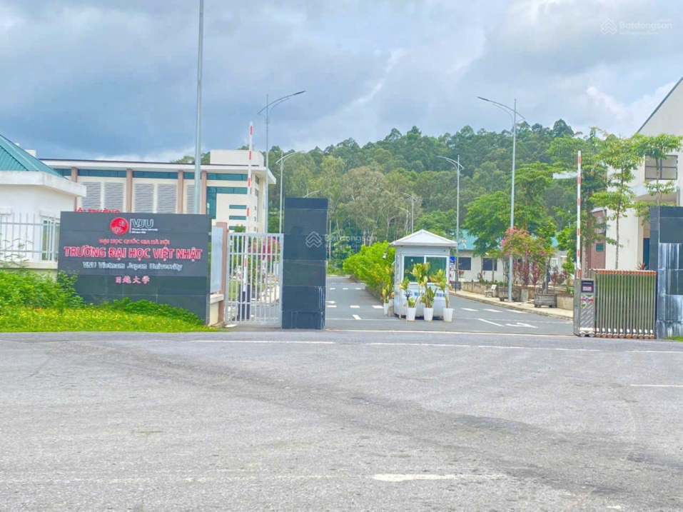 Chú tôi có mảnh đất ở 150m2 tại cổng Đại học Quốc gia, ĐH Việt Nhật cần ...