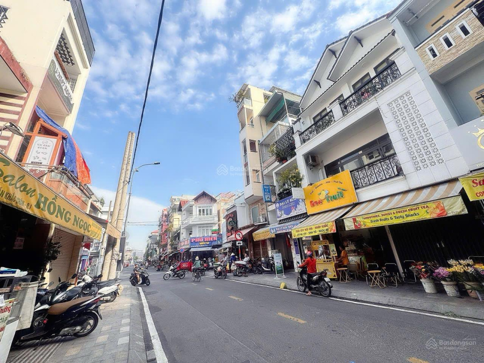 Hiếm ngang lớn 6,3m*12m- bán nhà 4 tầng mtkd đ.Trần Khắc Chân, Tân Định ...