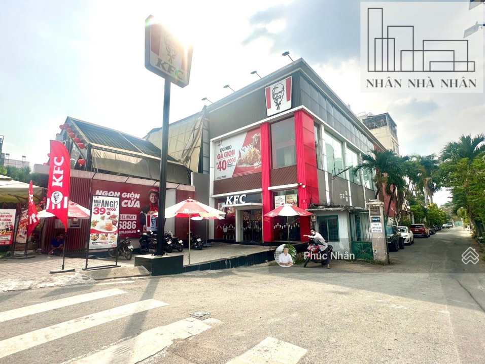 Góc 2 Mặt tiền huyết mạch Trần Não 200m2 XD cao tầng cạnh các NH và ...