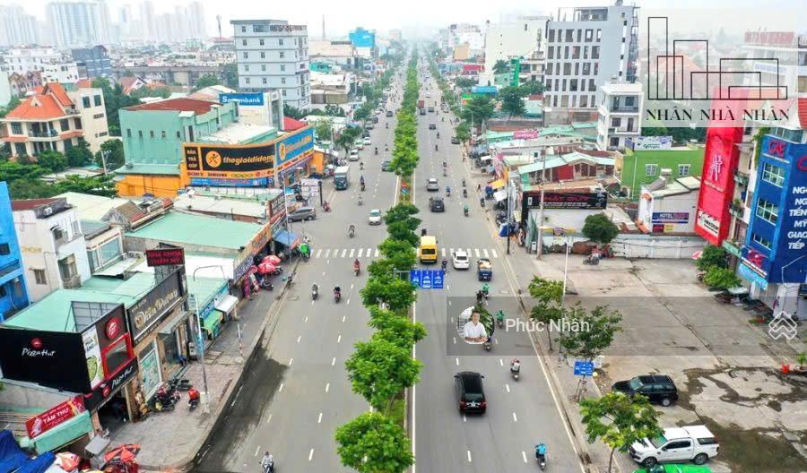 Góc 2 Mặt tiền huyết mạch Trần Não 200m2 XD cao tầng cạnh các NH và ...