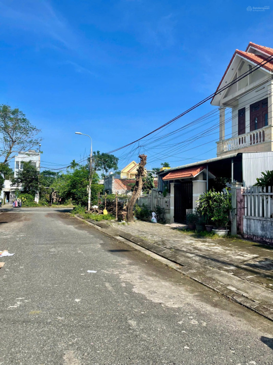 Cần bán lô đẹp trước cổng Chợ Điện Ngọc, mặt tiền 8m ngang, mua ở và ...